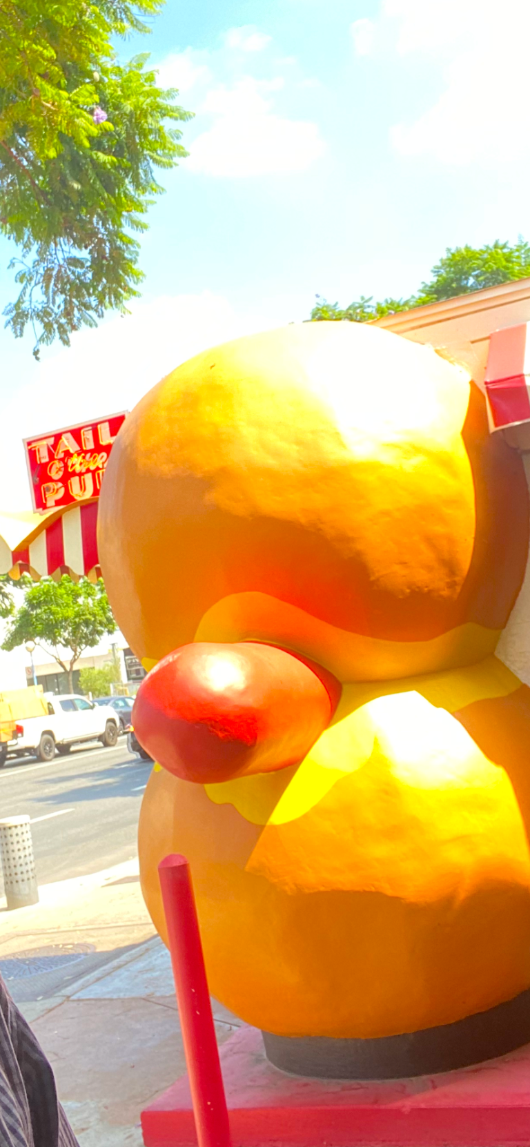 Do You Know The “Tail ‘O’ The Pup?” Hollywood’s Iconic Hot Dog Stand Is ...