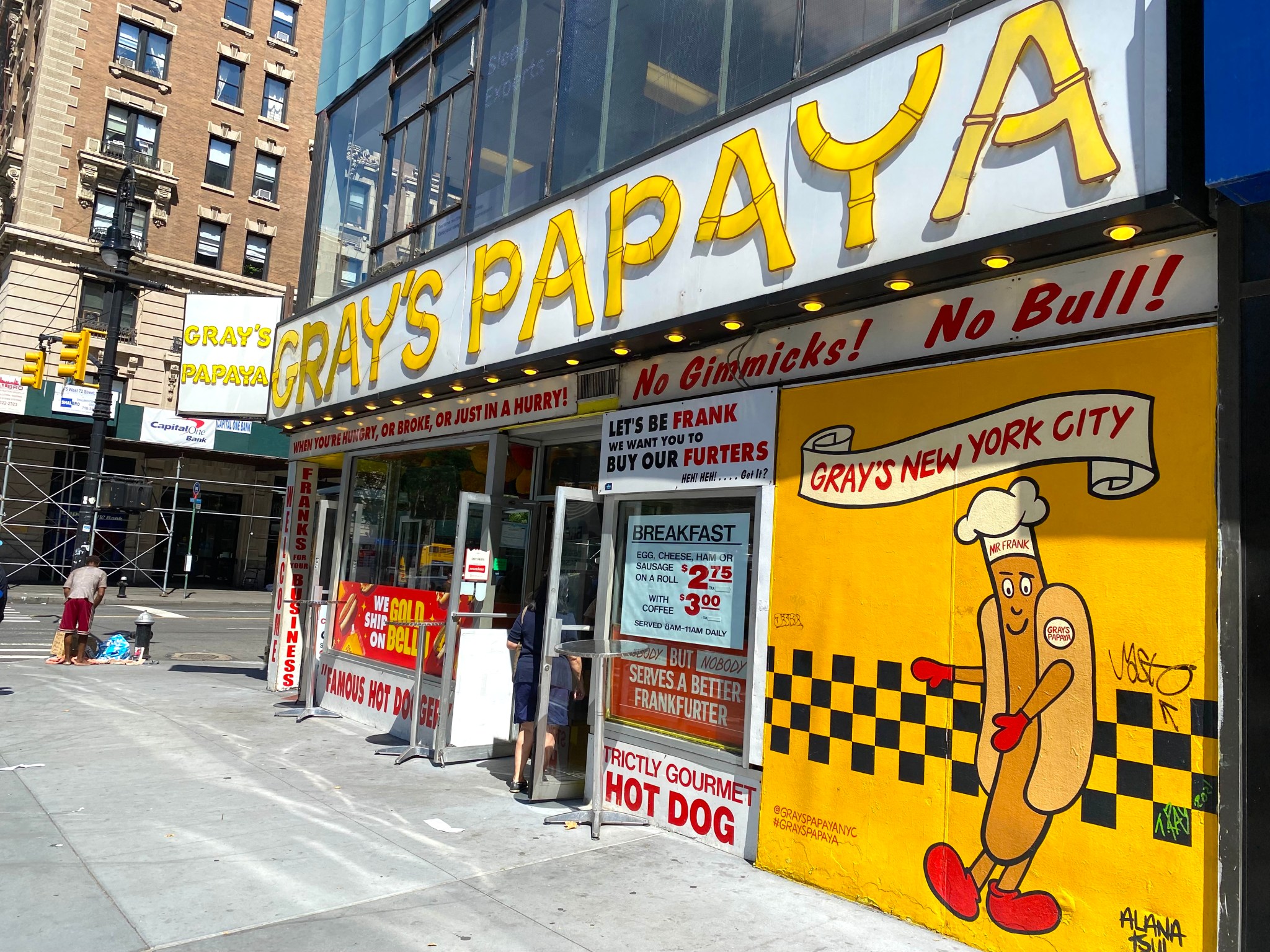 I Taste New York’s Iconic Hot Dog! Flipping Over Gray’s Papaya! – Bite ...